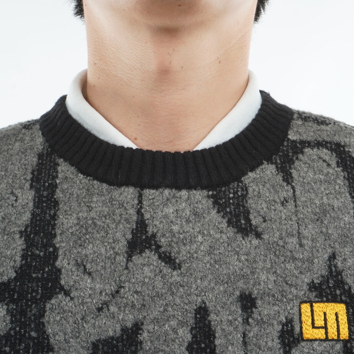 ブークレー クルーネックセーター(中間着(セーター、トレーナー))|Loud